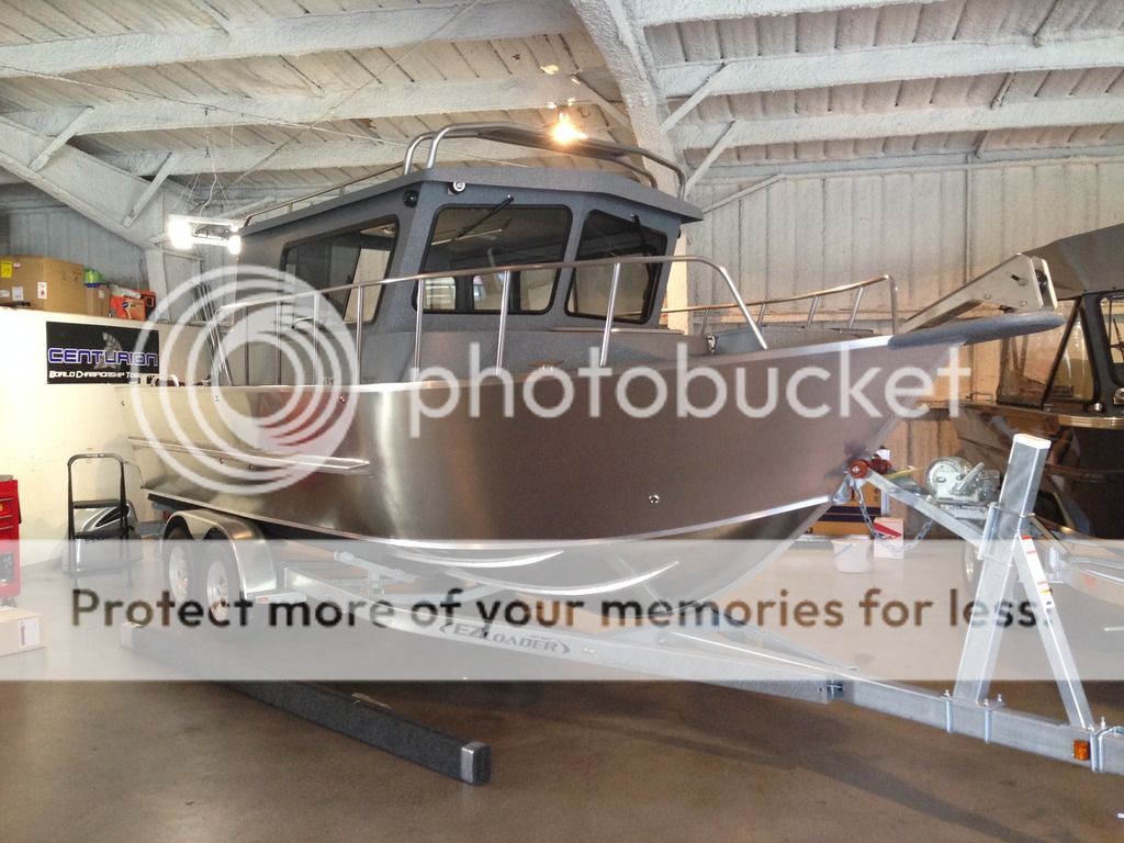 New Raider 2484 Cuddy | Bloodydecks